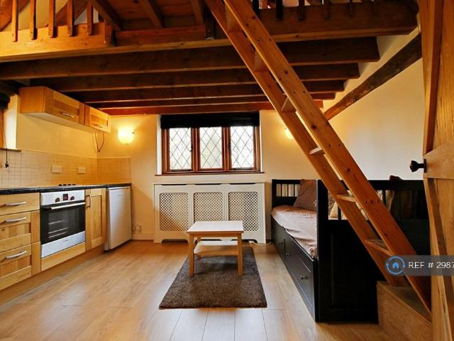 Studio to rent