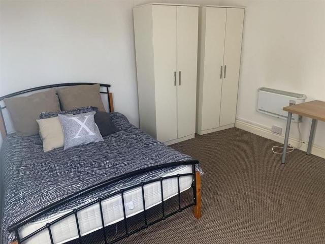 Studio to rent