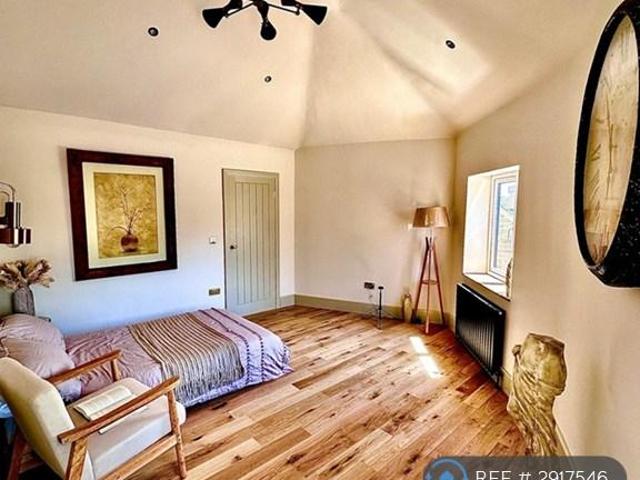 Studio to rent