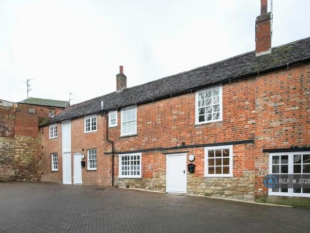 1 bedroom terraced house to rent