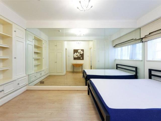 Studio to rent