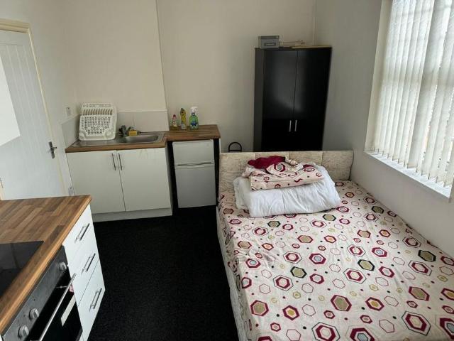 Studio to rent