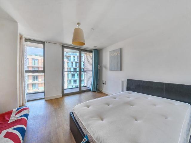 Studio to rent
