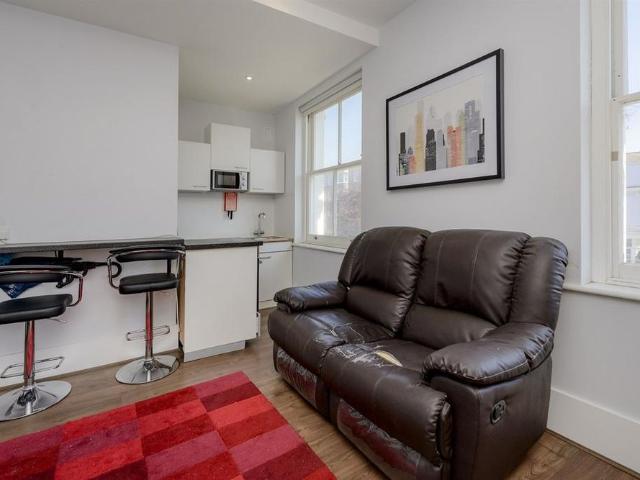 Studio to rent
