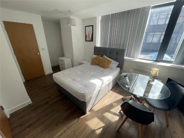 Studio to rent