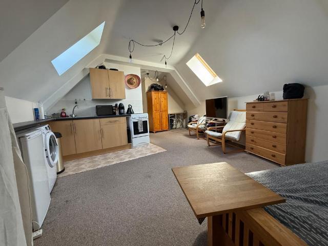 Studio to rent