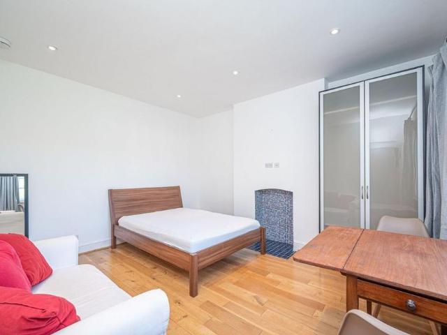 Studio to rent