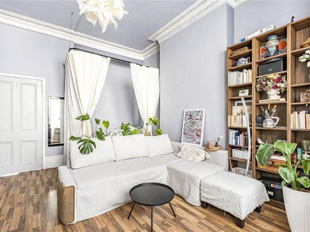Studio to rent