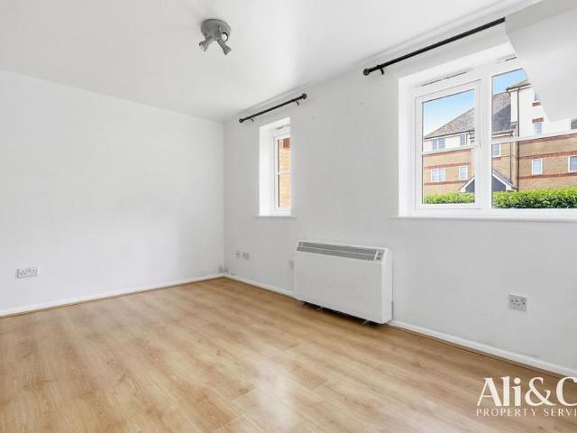 Studio to rent