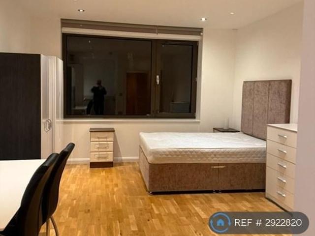 Studio to rent