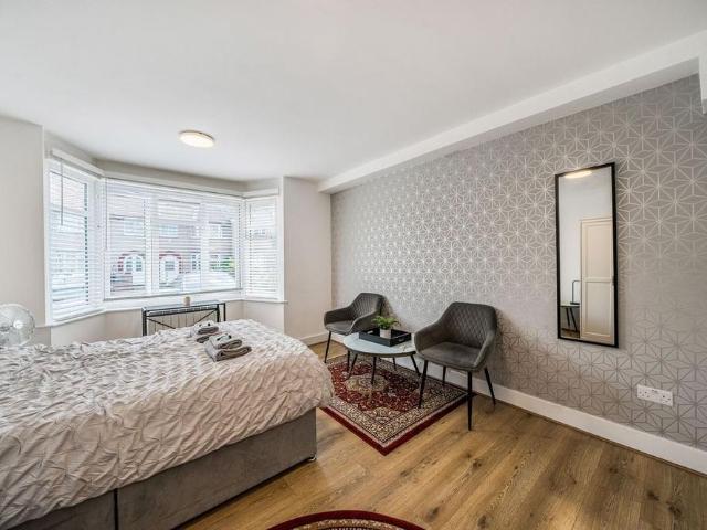 Studio to rent