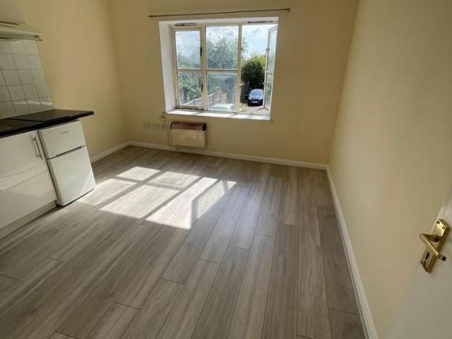 Studio to rent