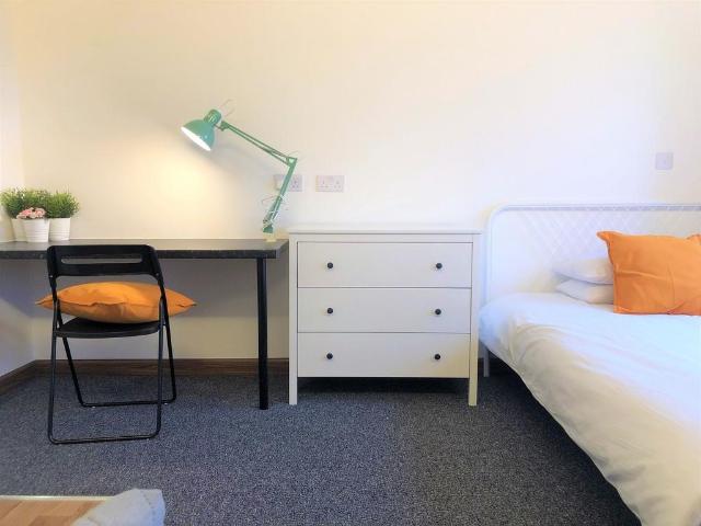 Studio to rent