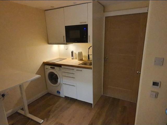 Studio to rent