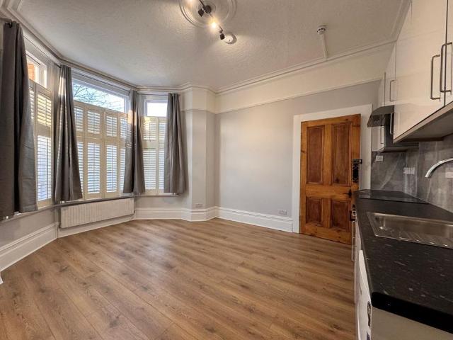 Studio to rent