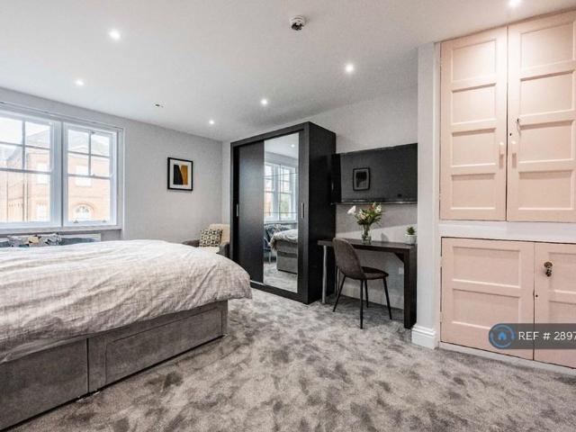 Studio to rent