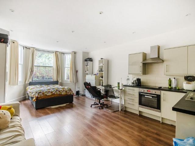 Studio to rent