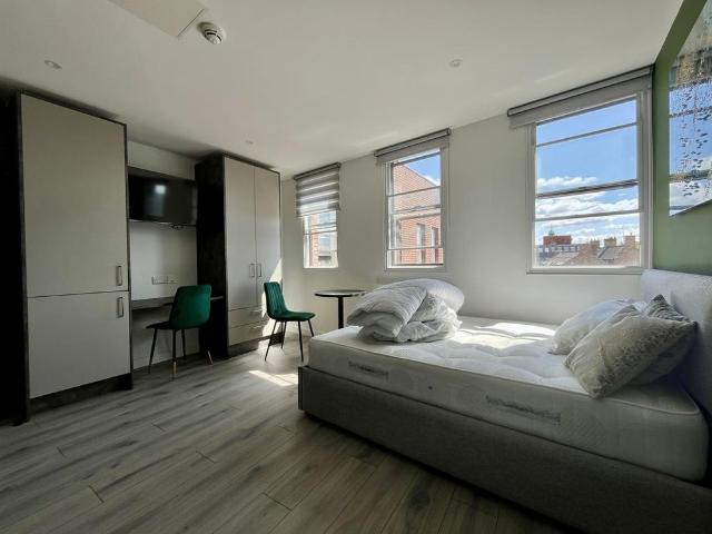 Studio to rent