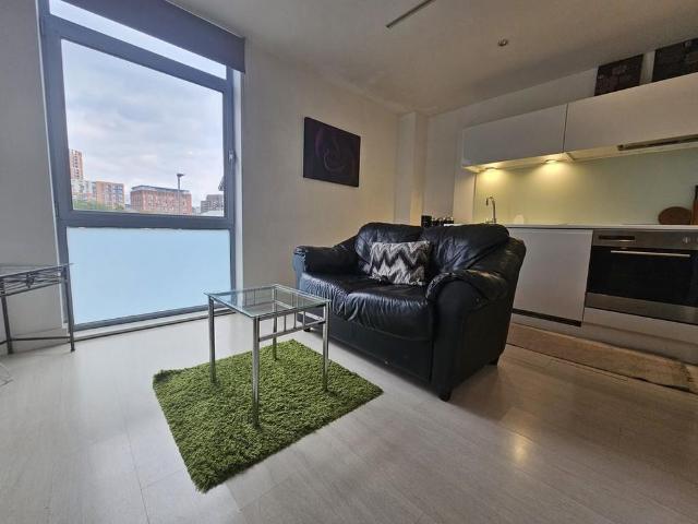Studio to rent