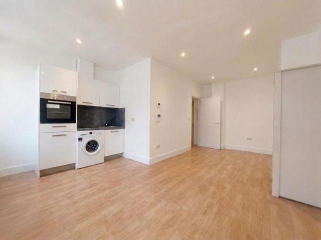 Studio to rent