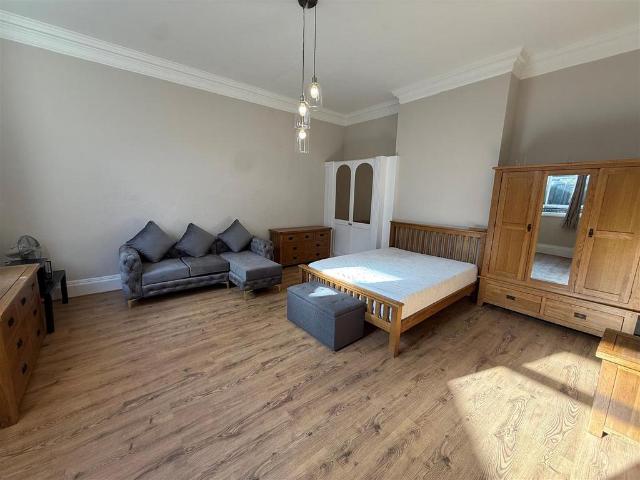 Studio to rent