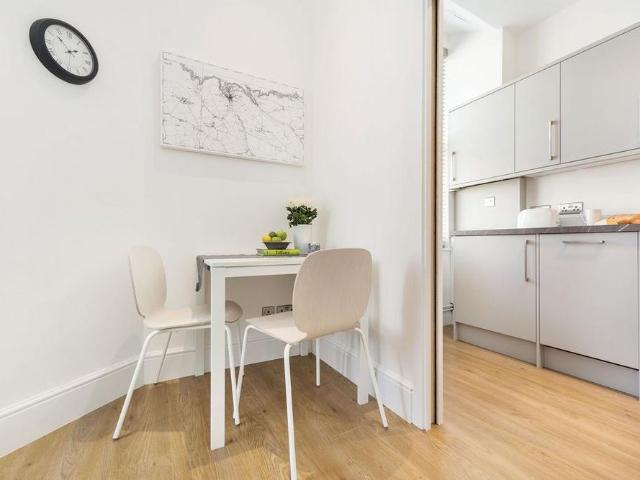 Studio to rent