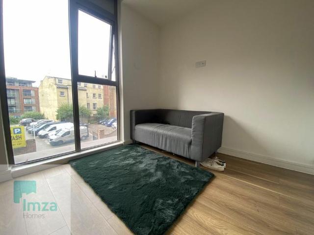 Studio to rent