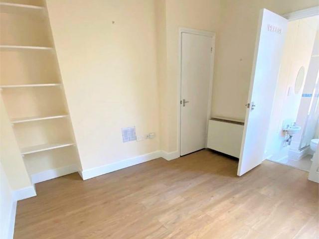 Studio to rent