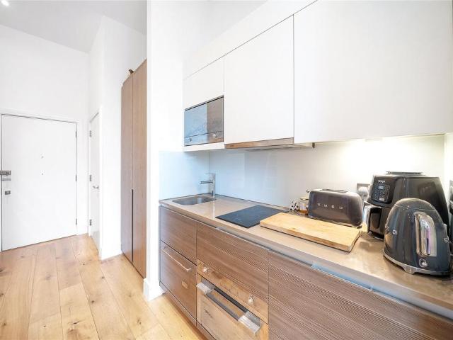 Studio to rent