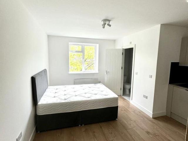 Studio to rent