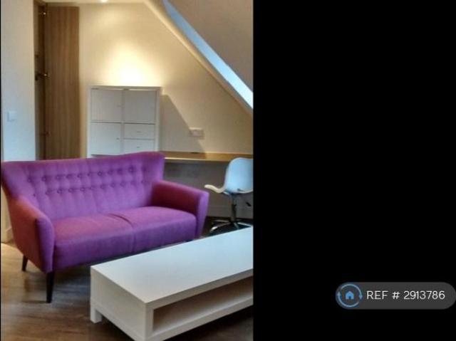 Studio to rent