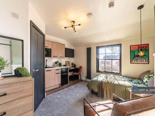Studio to rent