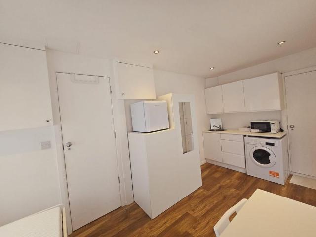 Studio to rent