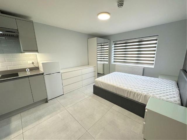 Studio to rent