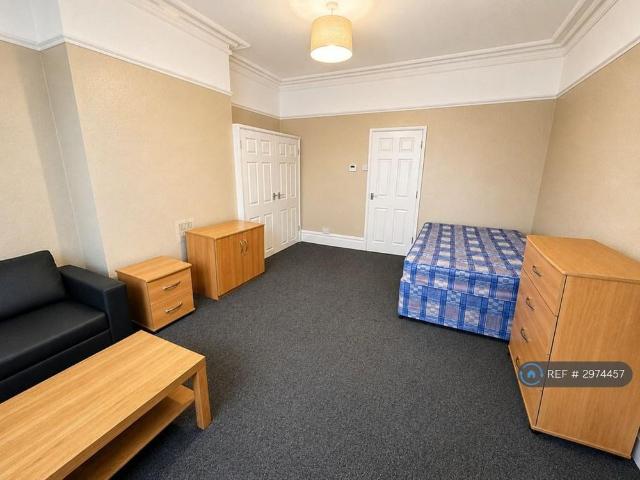 Studio to rent