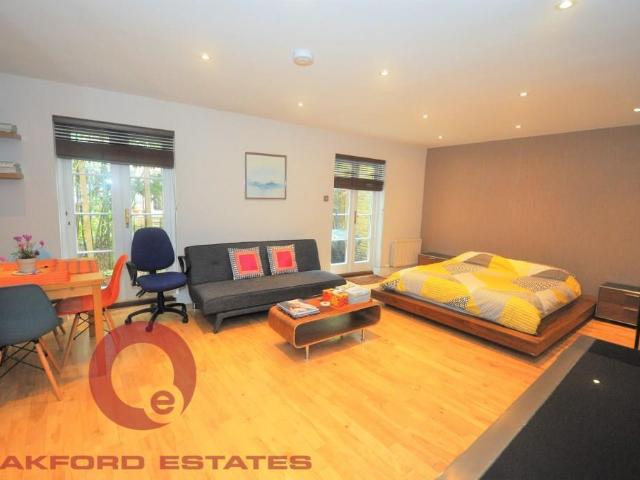 Studio to rent