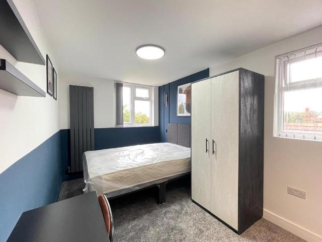 Studio to rent