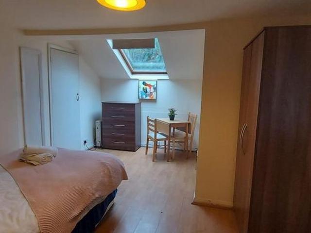 Studio to rent