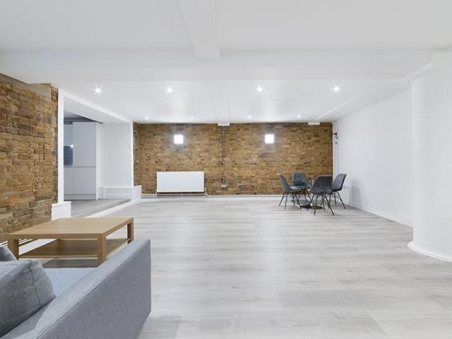Studio to rent