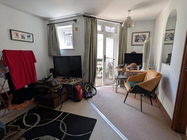 Studio to rent