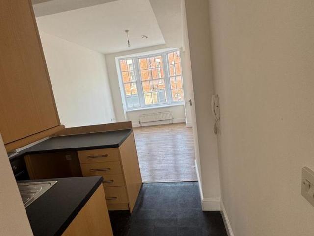 Studio to rent