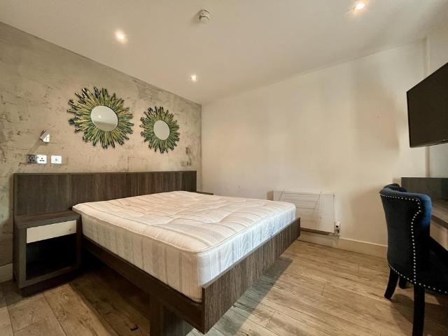Studio to rent