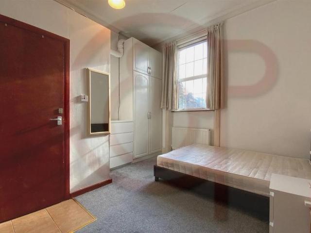 Studio to rent