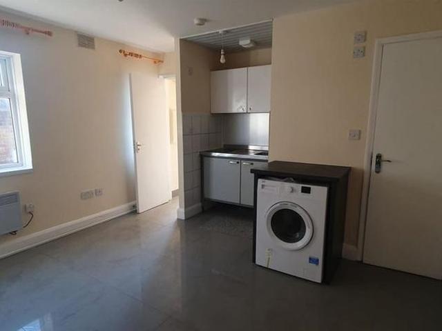 Studio to rent
