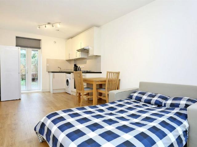 Studio to rent
