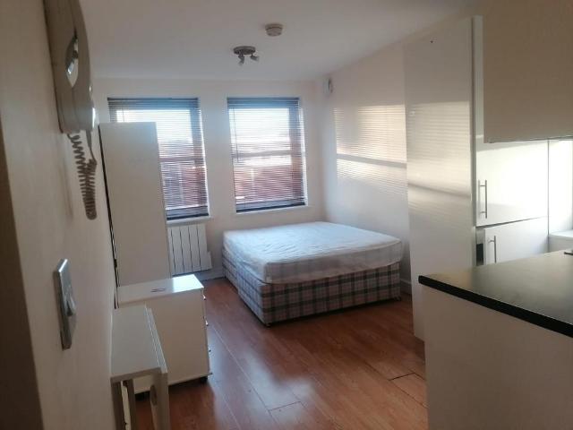 Studio to rent