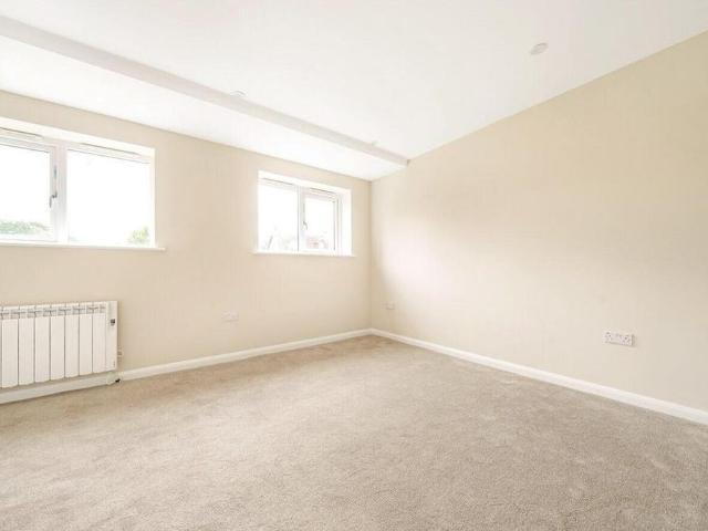 Studio to rent