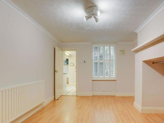 Studio to rent