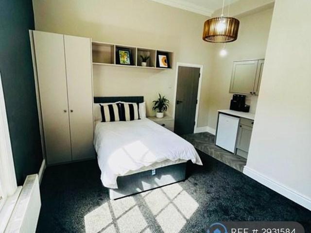Studio to rent
