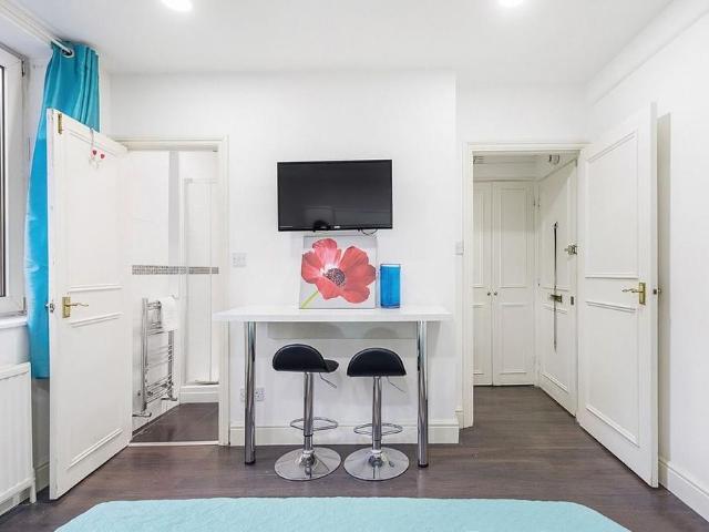 Studio to rent